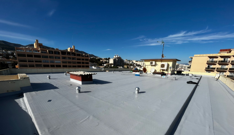 Protan-sistema-techo-vacio-rehabilitación-cubierta-edificio-Málaga ...